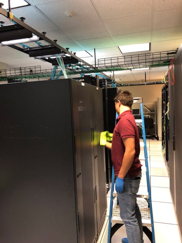 Data Center Cleaning Services Ashburn, VA | Foreman Pro